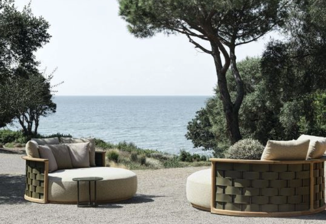 MolteniC Launches Timeless Outdoor Collection