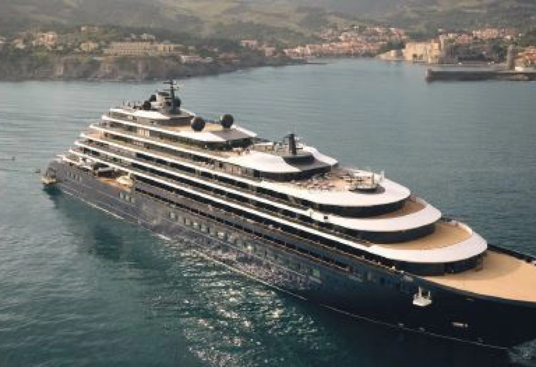 Discover Luxury Yachting with Ritz-Carlton Evrima