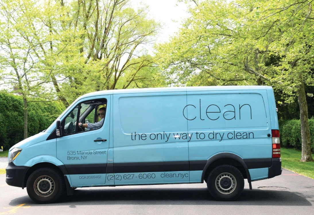 Expert Seasonal Closet Cleaning Tips by Wayne Edelman