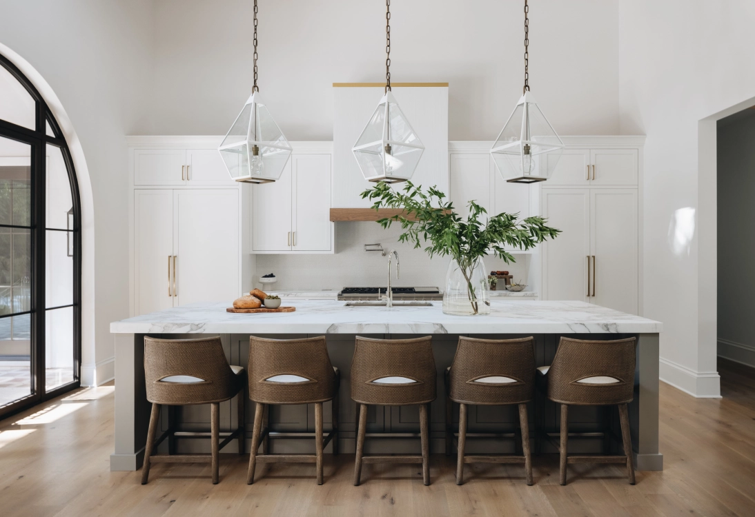 Amy Storm Co: Chic Spanish-Colonial Design in Park Ridge