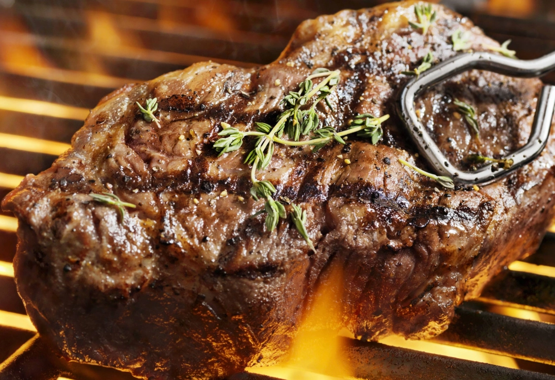 Top 10 Steakhouses in Chicago: Where to Eat the Best Steaks