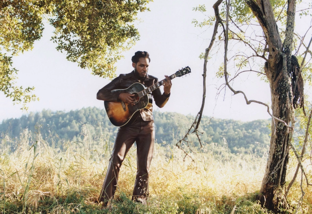 Leon Bridges: Texas Roots & Soulful Sound