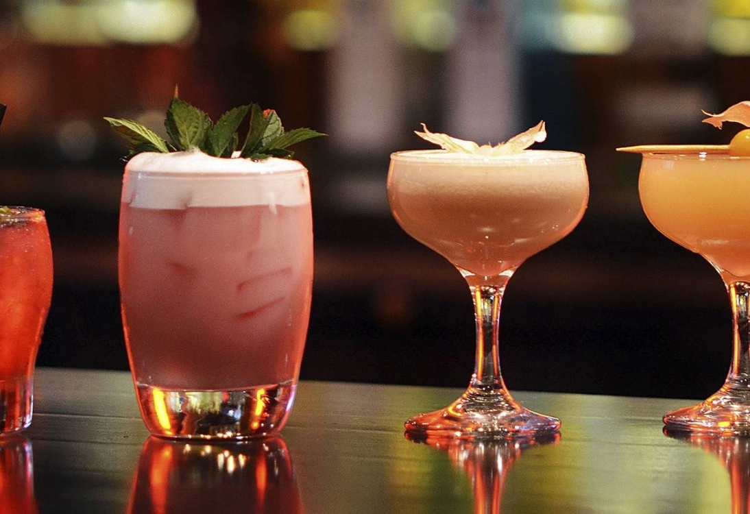 Top 18 Cocktail Lounges in the US: Sip in Style & Luxury