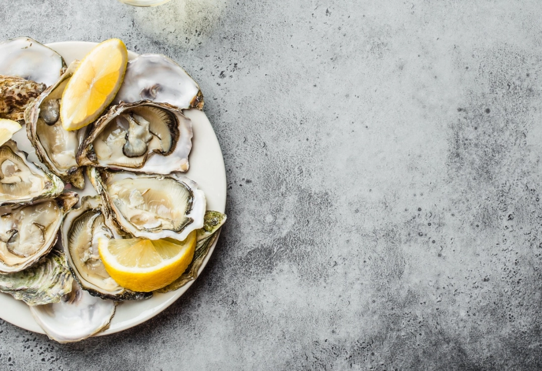 Top 10 Oyster Restaurants in Chicago: Fresh & Flavorful Picks