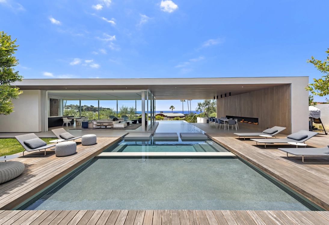 Explore Top Luxury Homes on the Market in Orange County Now