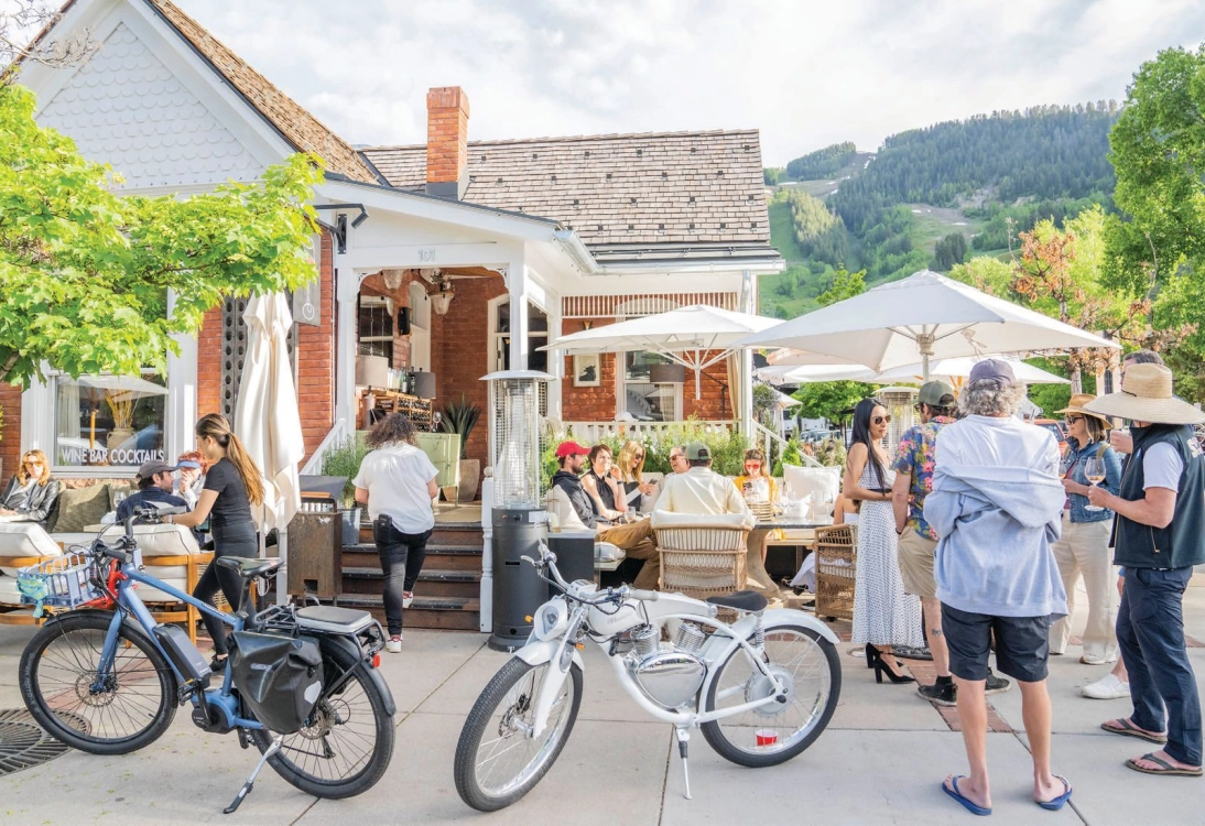 Outdoor Dining Delights in Aspen: A Culinary Guide