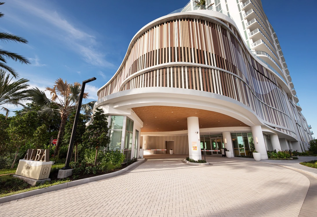 Discover Alba Palm Beach