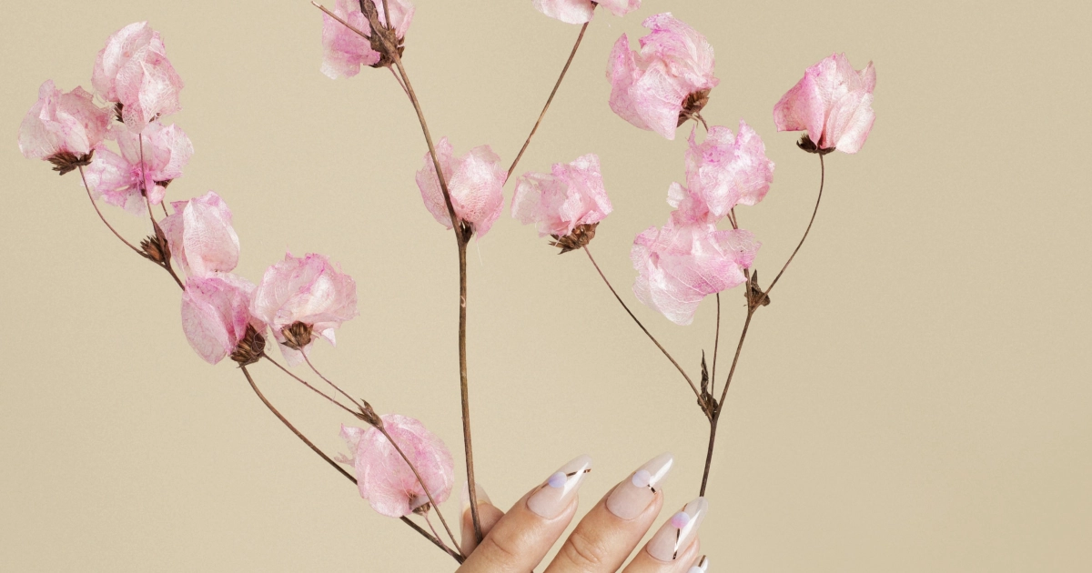 Nail Art at Mano: Miami's Stylish Summer Color Fix