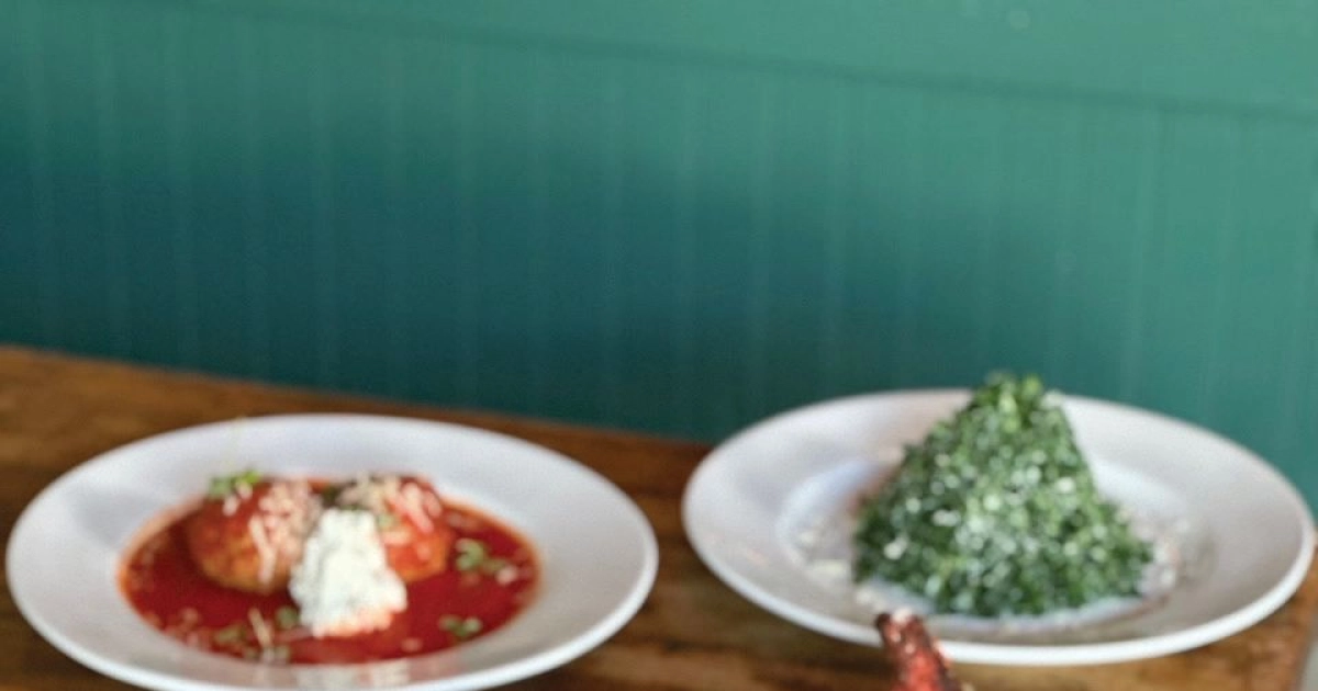 Lucali Celebrates 10 Years of Authentic Pizza in Miami