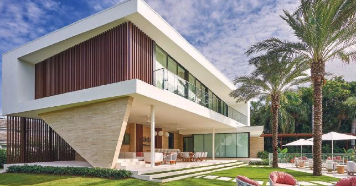 Step Inside This Bal Harbour Refined and Welcoming Gem