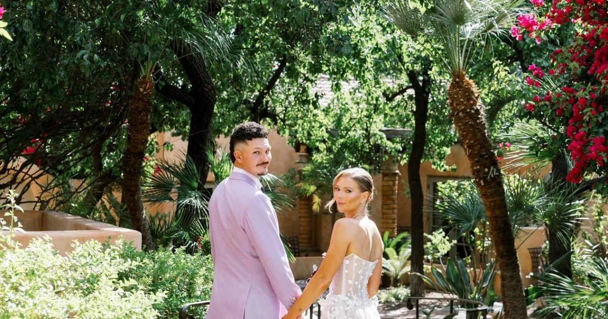 Real Wedding: Kellie Lindsey & Keawe Soares' Love Story