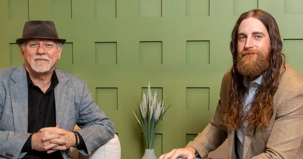 Summit Landscaping Co: Expert Native Plant Designs & Client-Focused Service