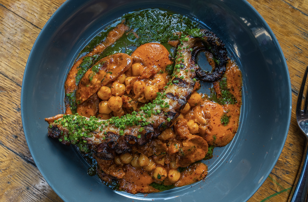 Best Restaurants Near Hamilton in Philadelphia