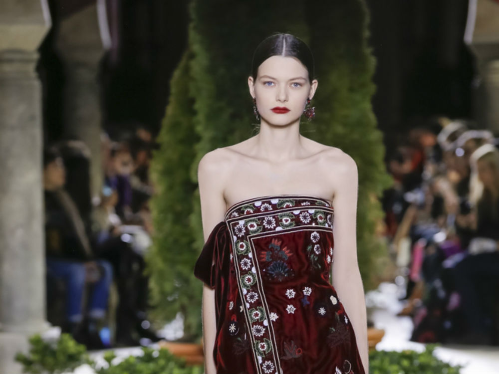 Luxury Women's Fashion: High-End Style Picks Under $10K