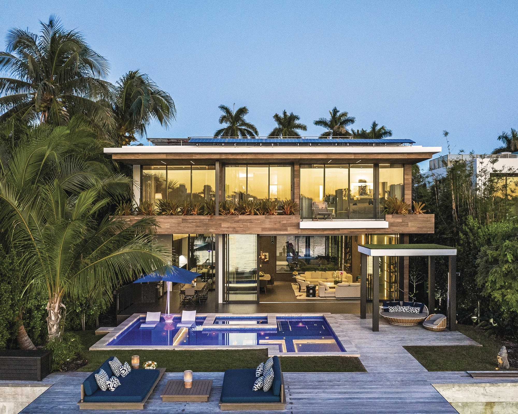 Luxury Real Estate Insights: Dora Puig's Miami Expertise