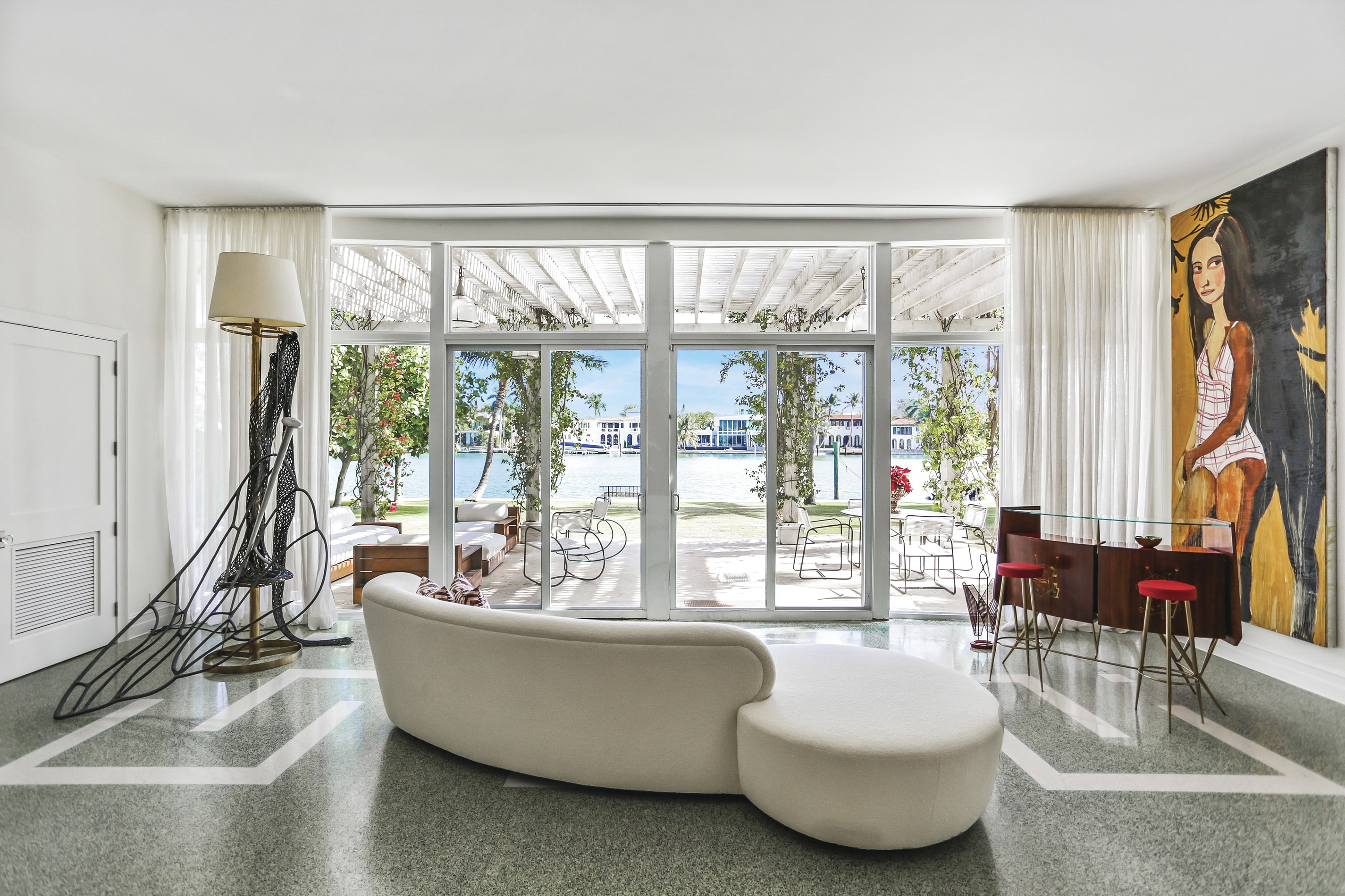 Luxury Real Estate Insights: Dora Puig's Miami Expertise