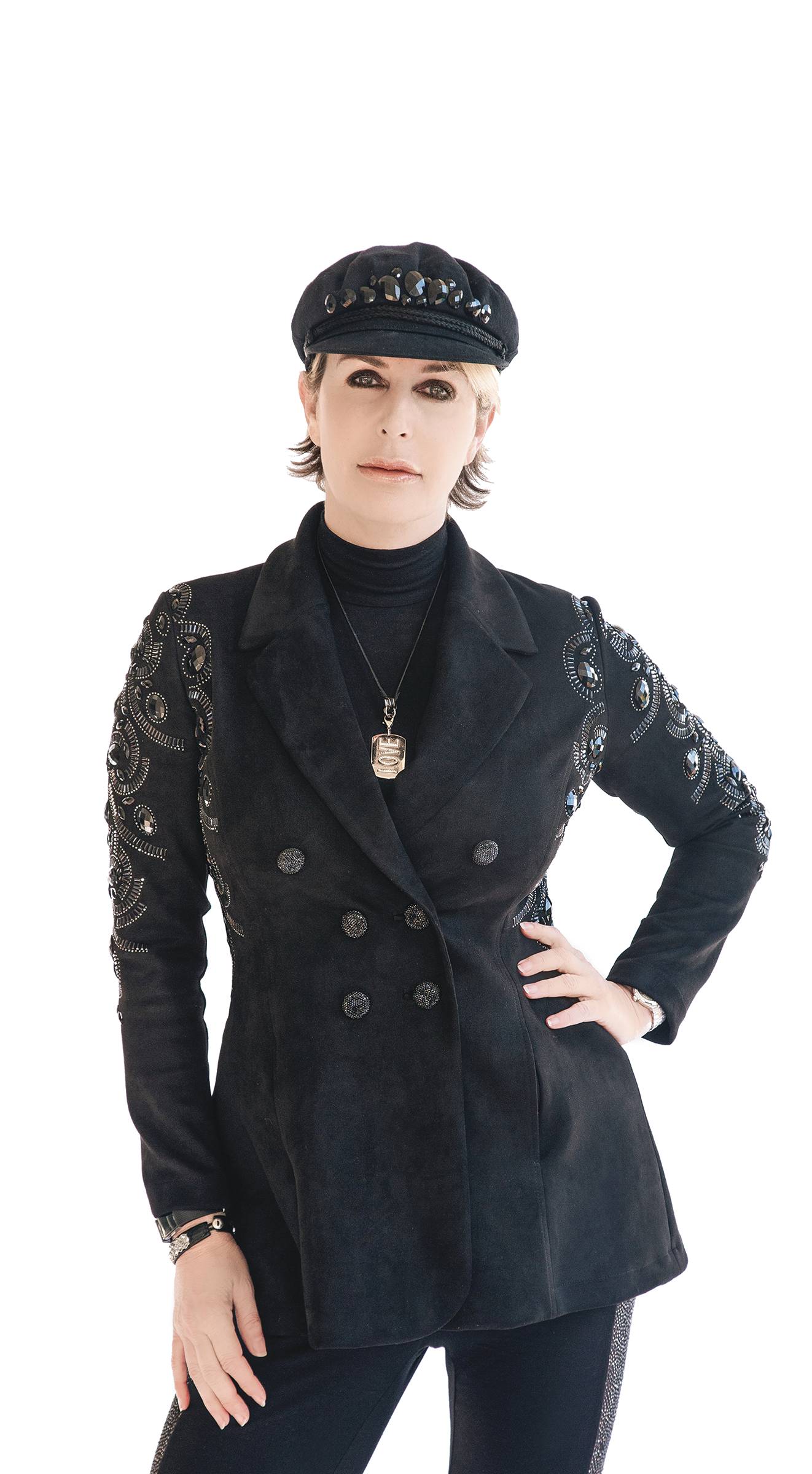 Kelly Gray: Indulgent Fashion Favorites & Lifestyle Must-Haves