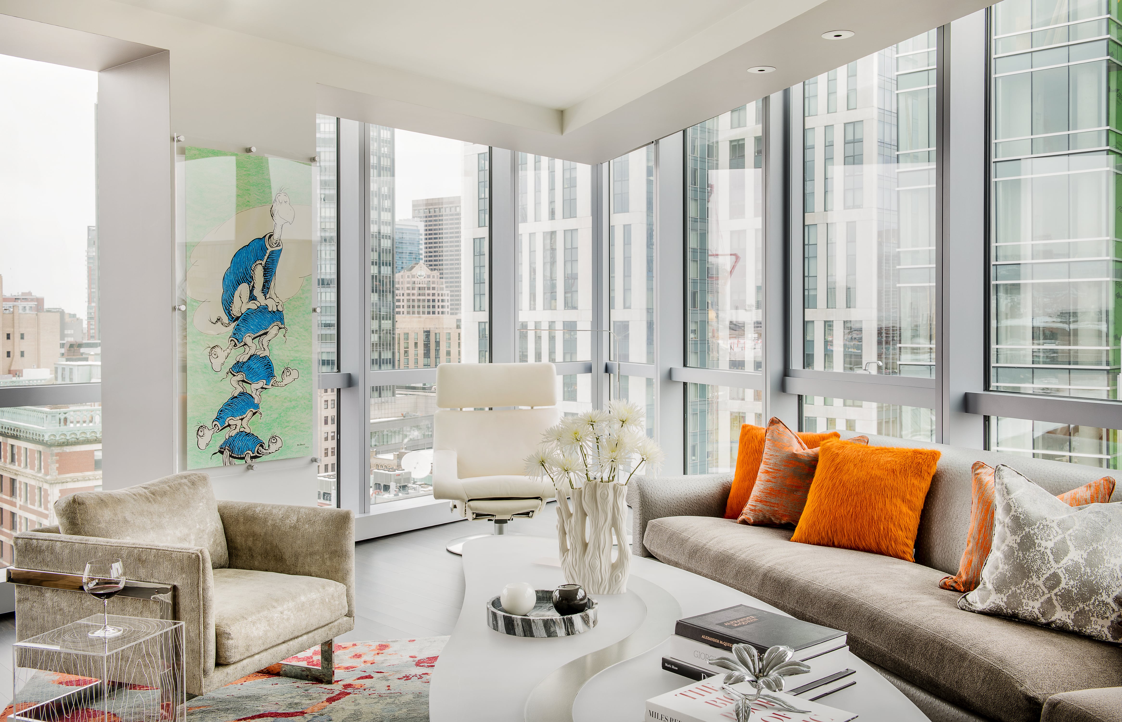 Urban Condo Design: Bold Colors & Edgy Style