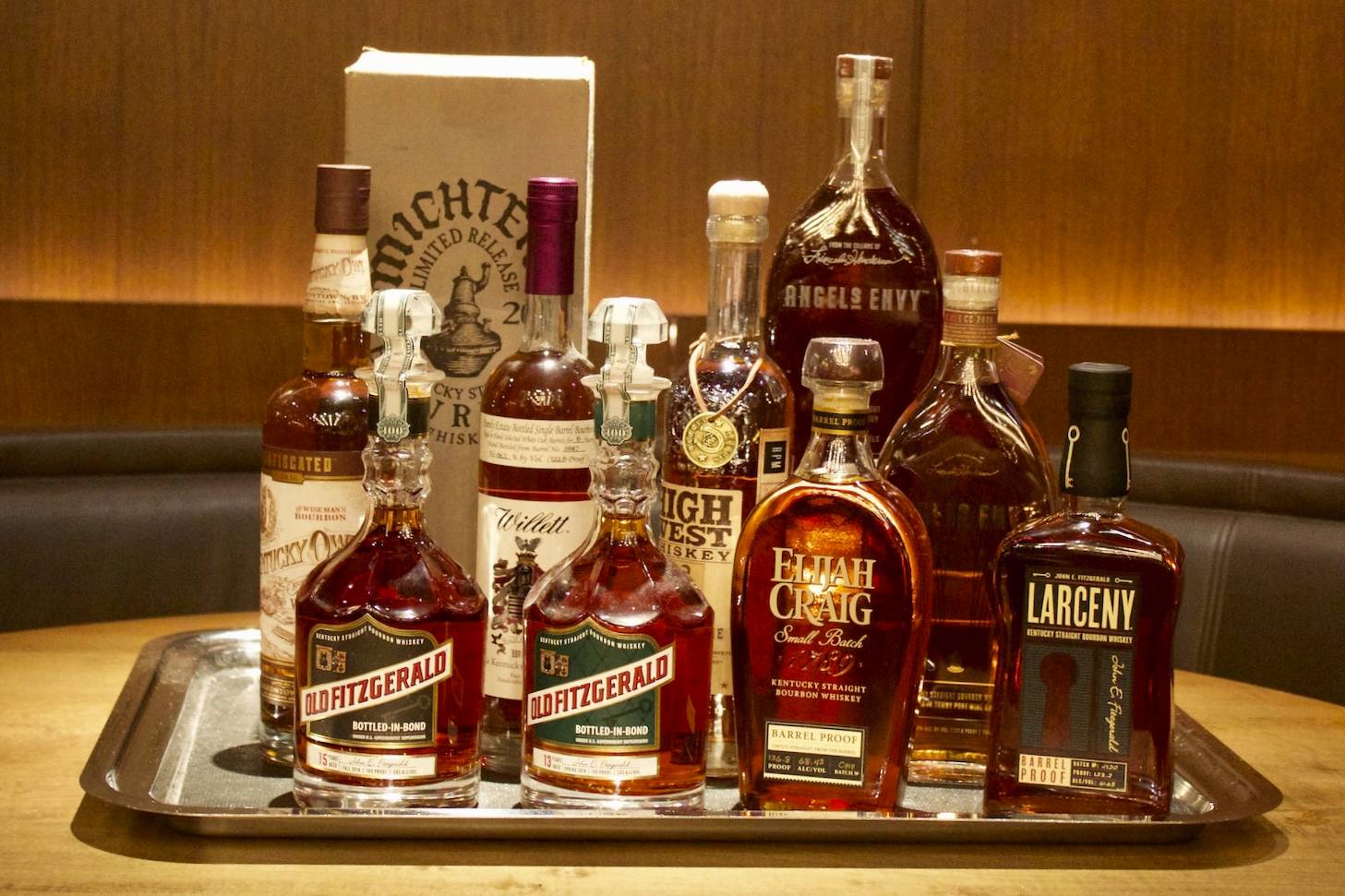 Explore Chicago's Top Take-Out Wine & Cocktail Spots