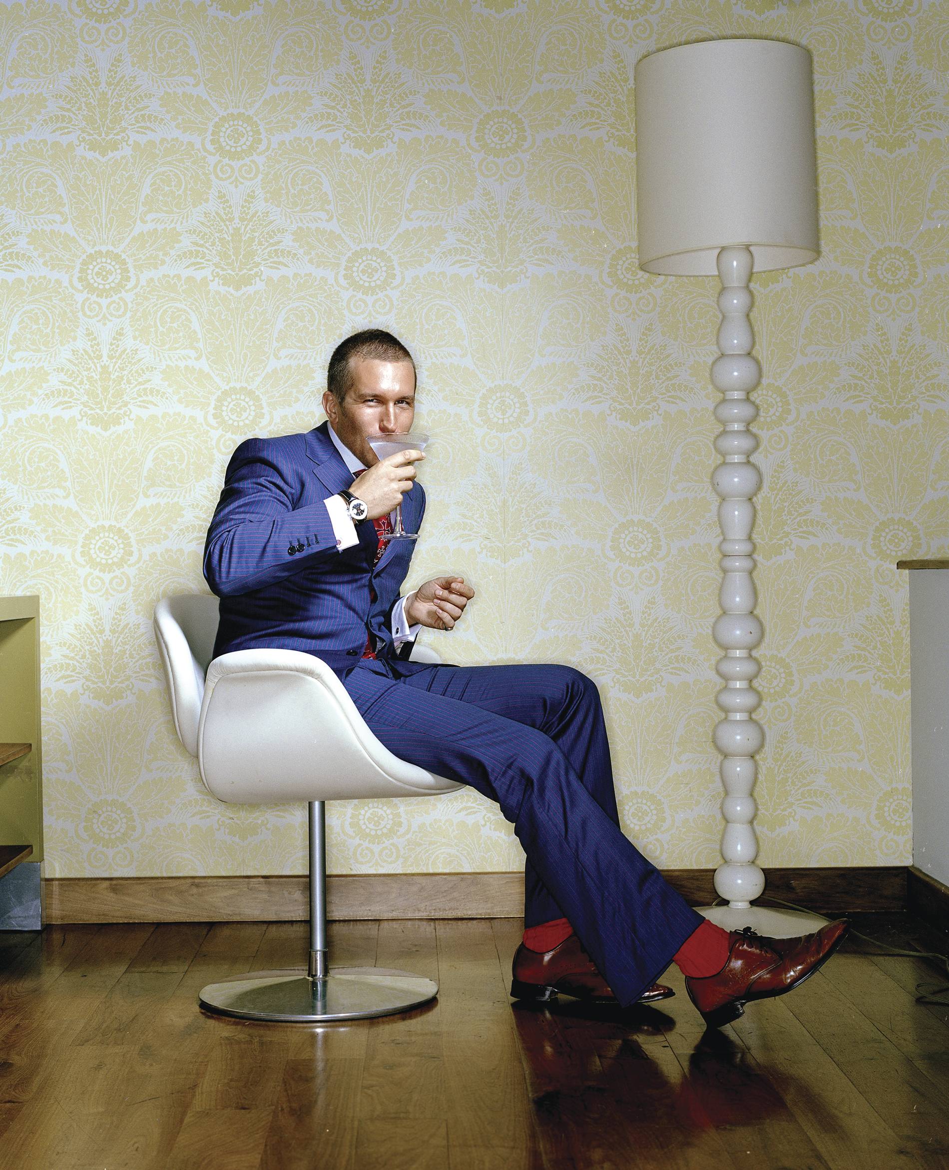 Duncan Quinn: Bespoke Suits & Style Secrets Unveiled