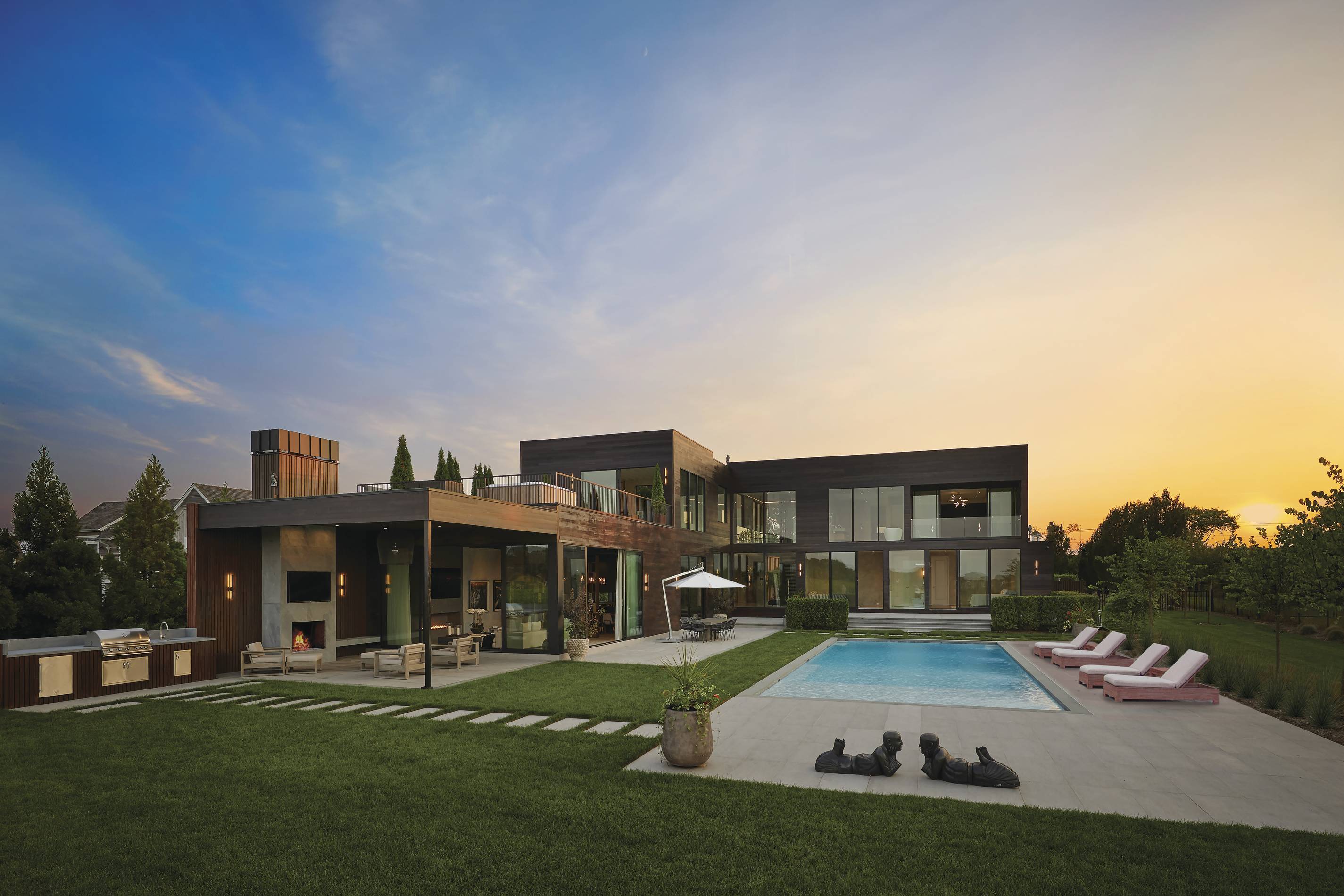 Derek Axelrod's Stunning Contemporary Hamptons Home Tour