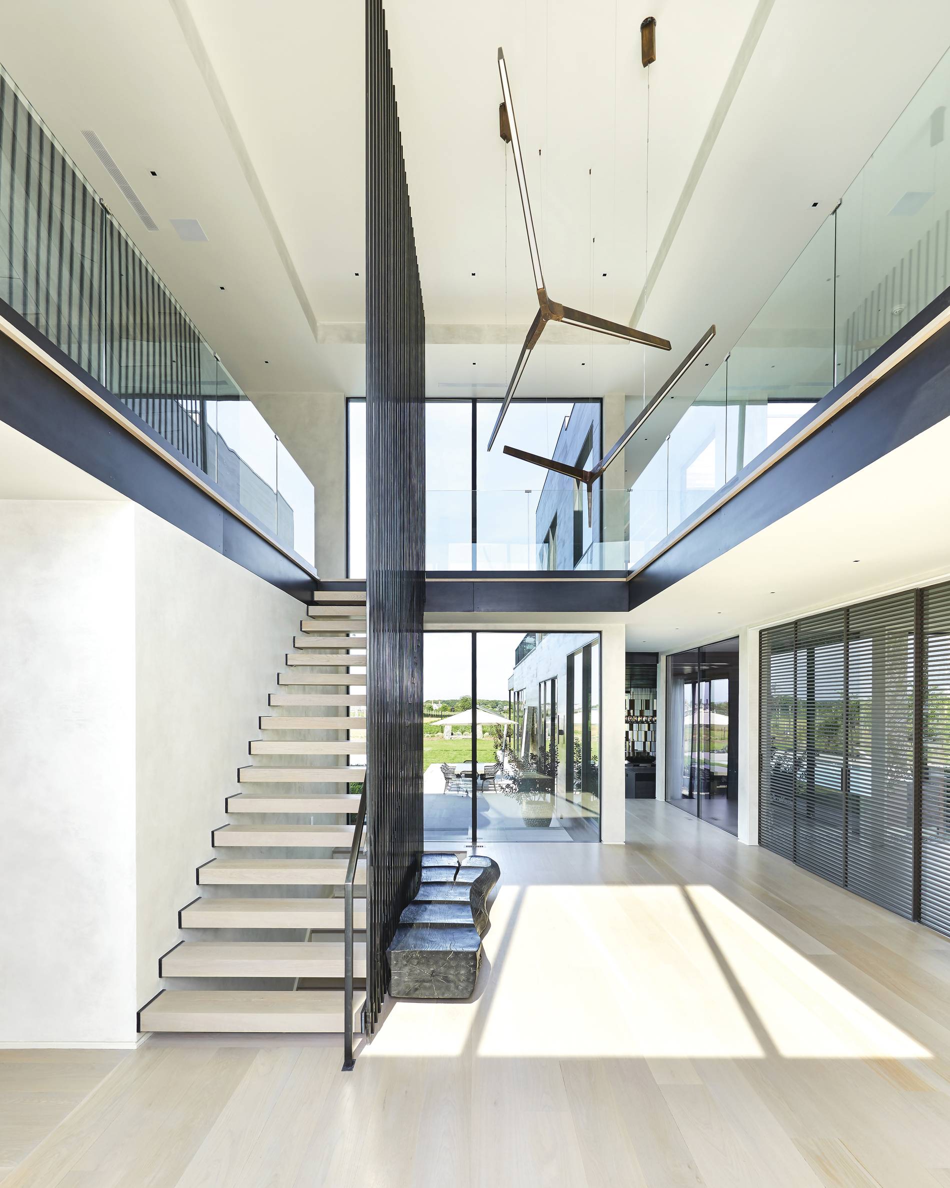 Derek Axelrod's Stunning Contemporary Hamptons Home Tour