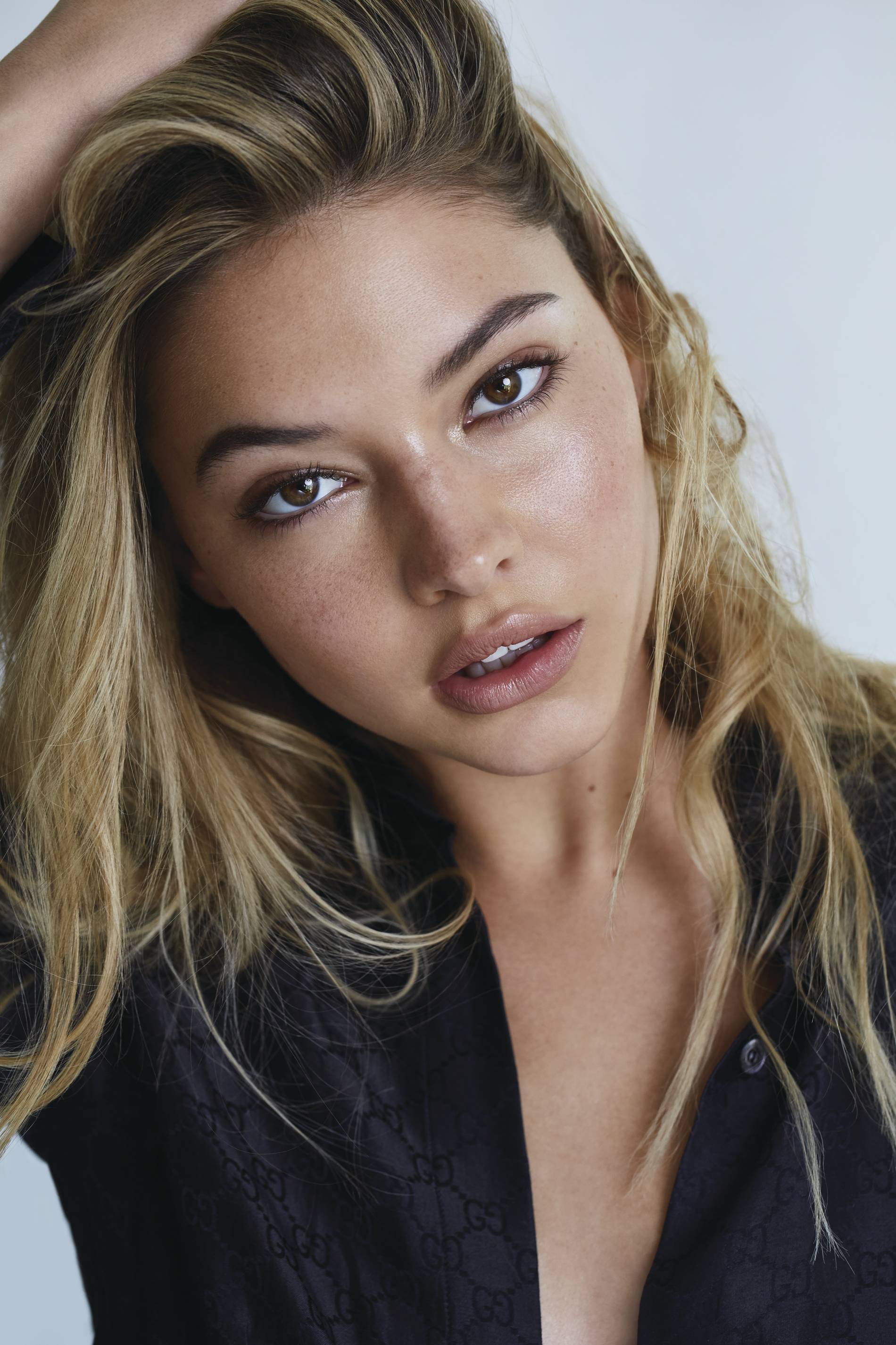 Madelyn Cline: Finding Her Voice in Outer Banks