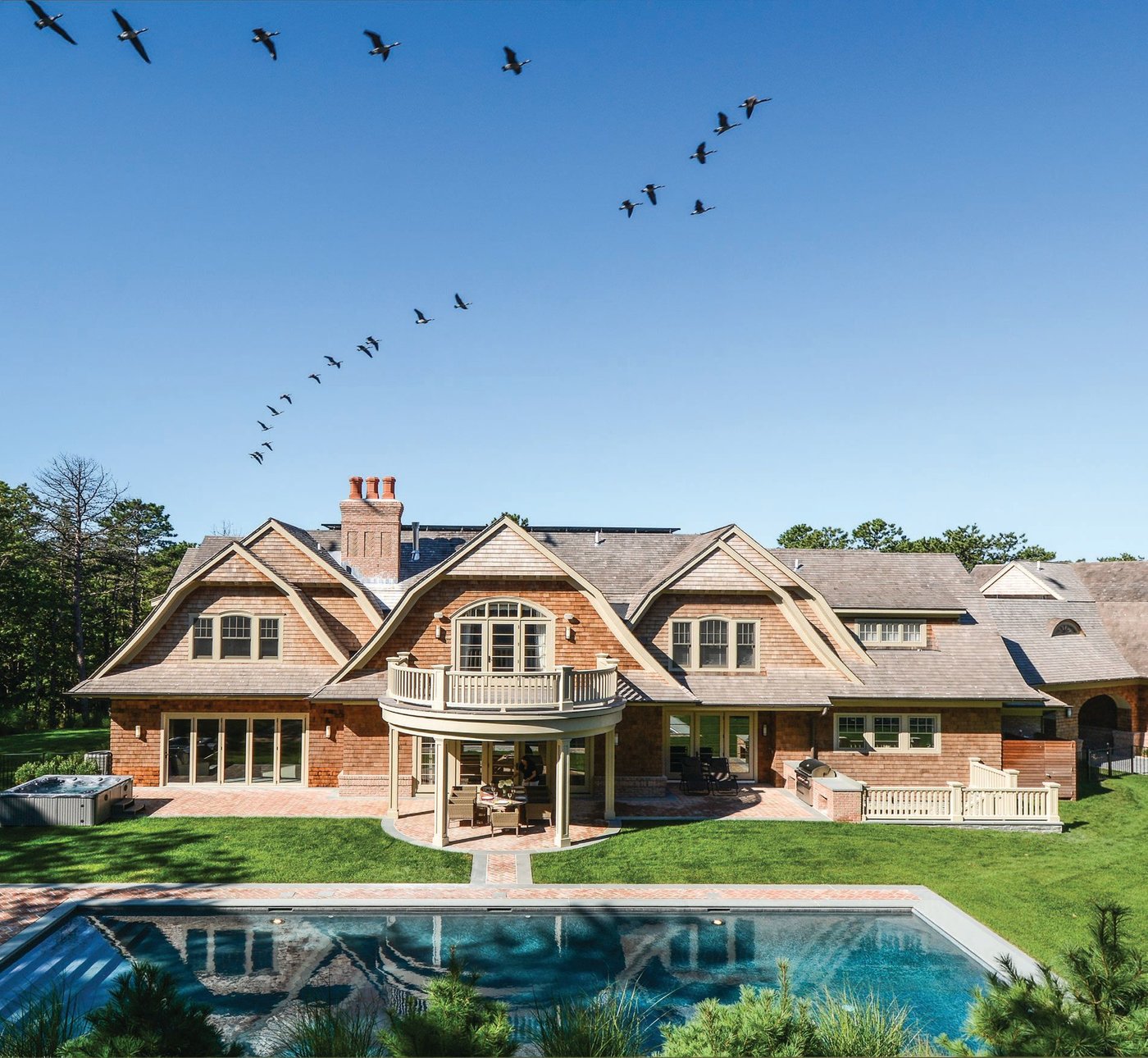 Discover the Top 11 Luxury Homes for Sale in the Hamptons
