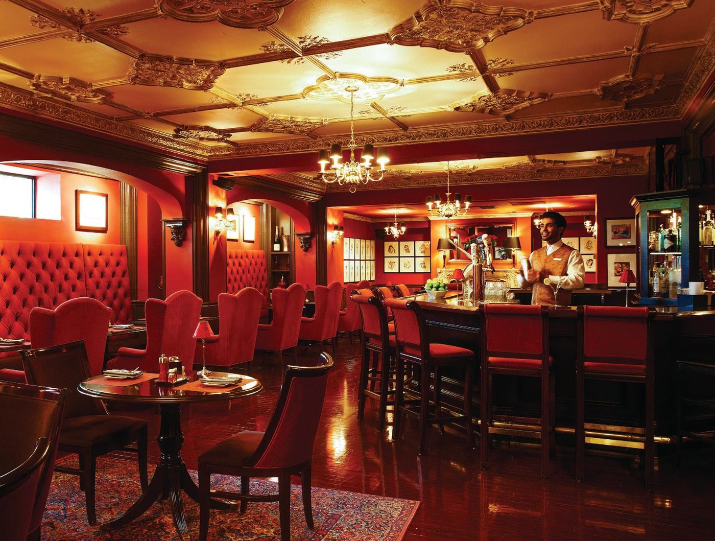 Luxury Summer Cocktails: Top DC Lounges to Visit