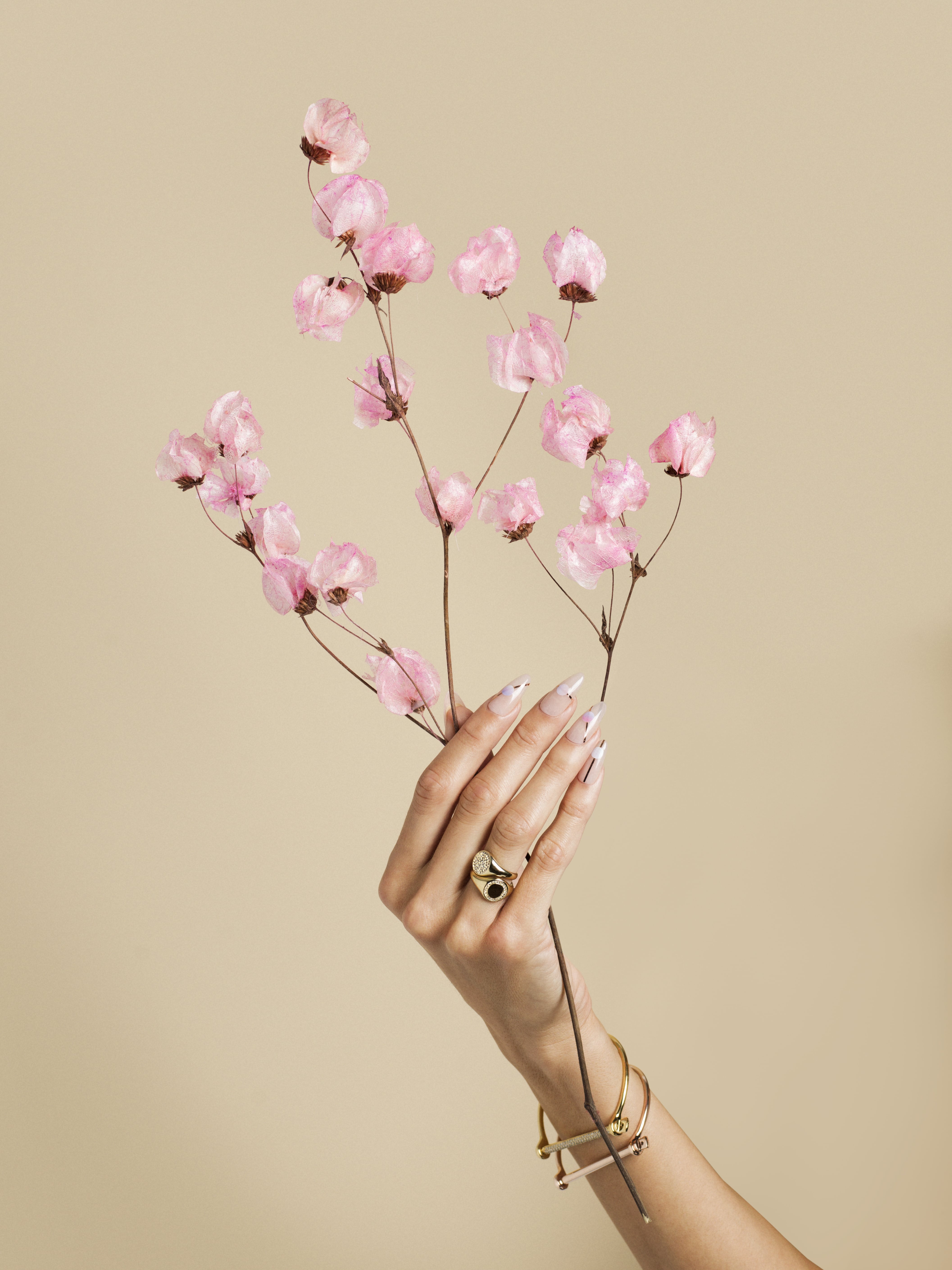 Nail Art at Mano: Miami's Stylish Summer Color Fix