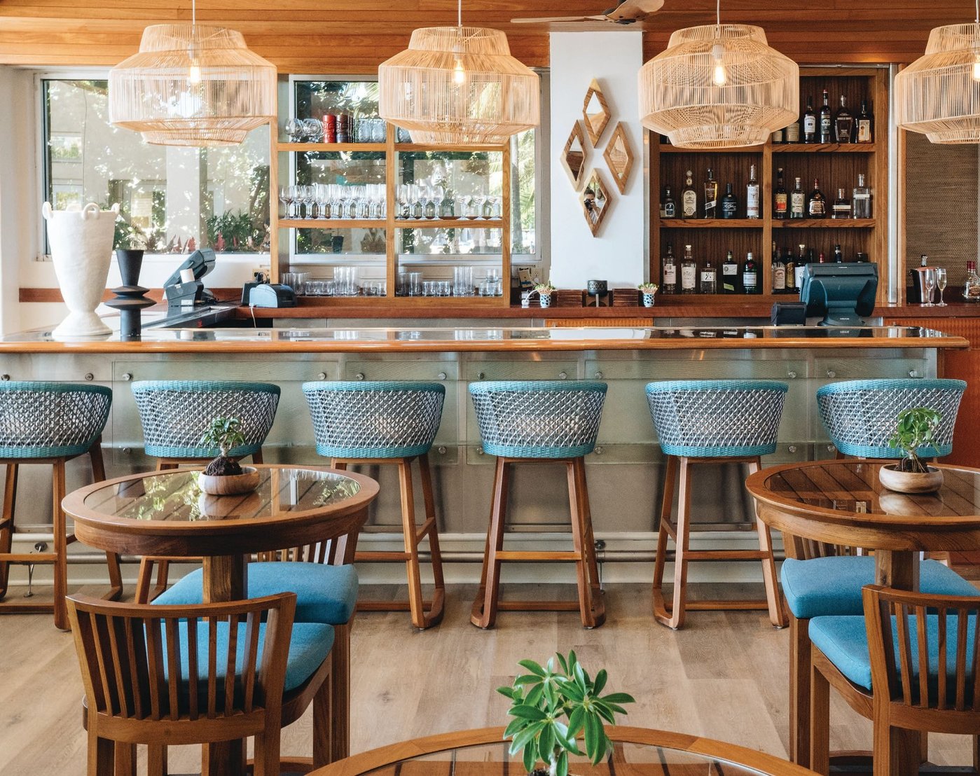 Revitalized Hau Tree: Waikiki's New Coastal Dining Gem