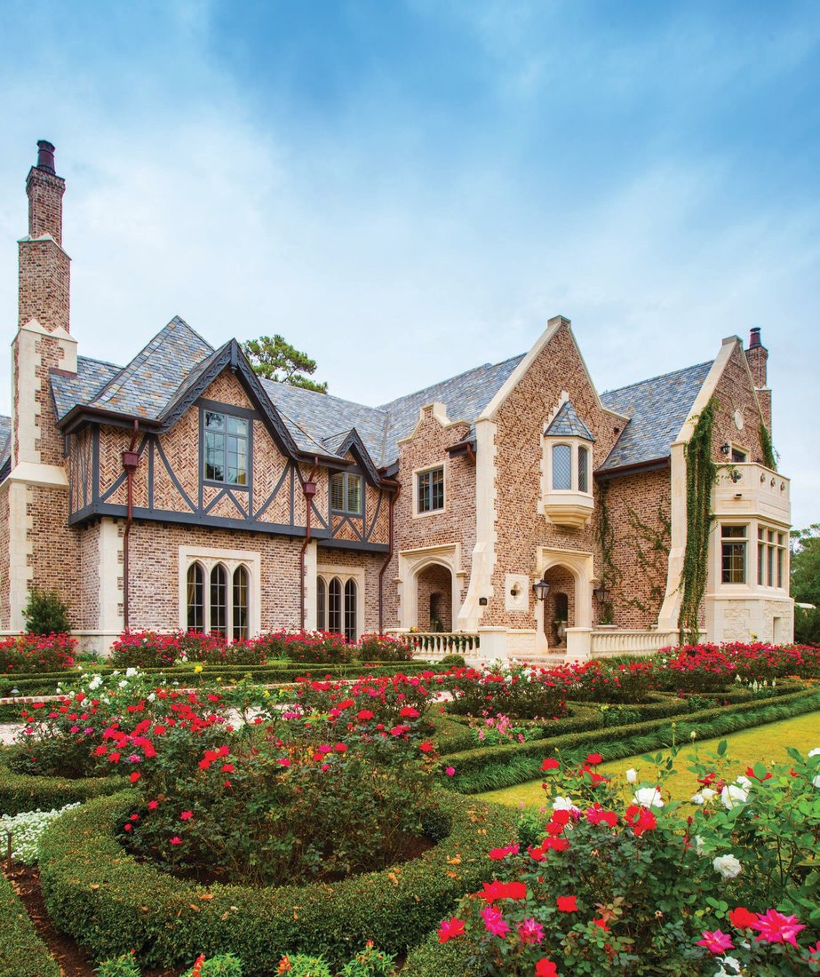 Luxurious River Oaks Estate: A Slice of English Countryside
