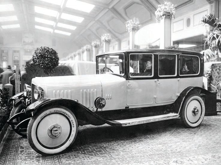 Mercedes-Maybach Unveils Electric Luxury Concept EQS