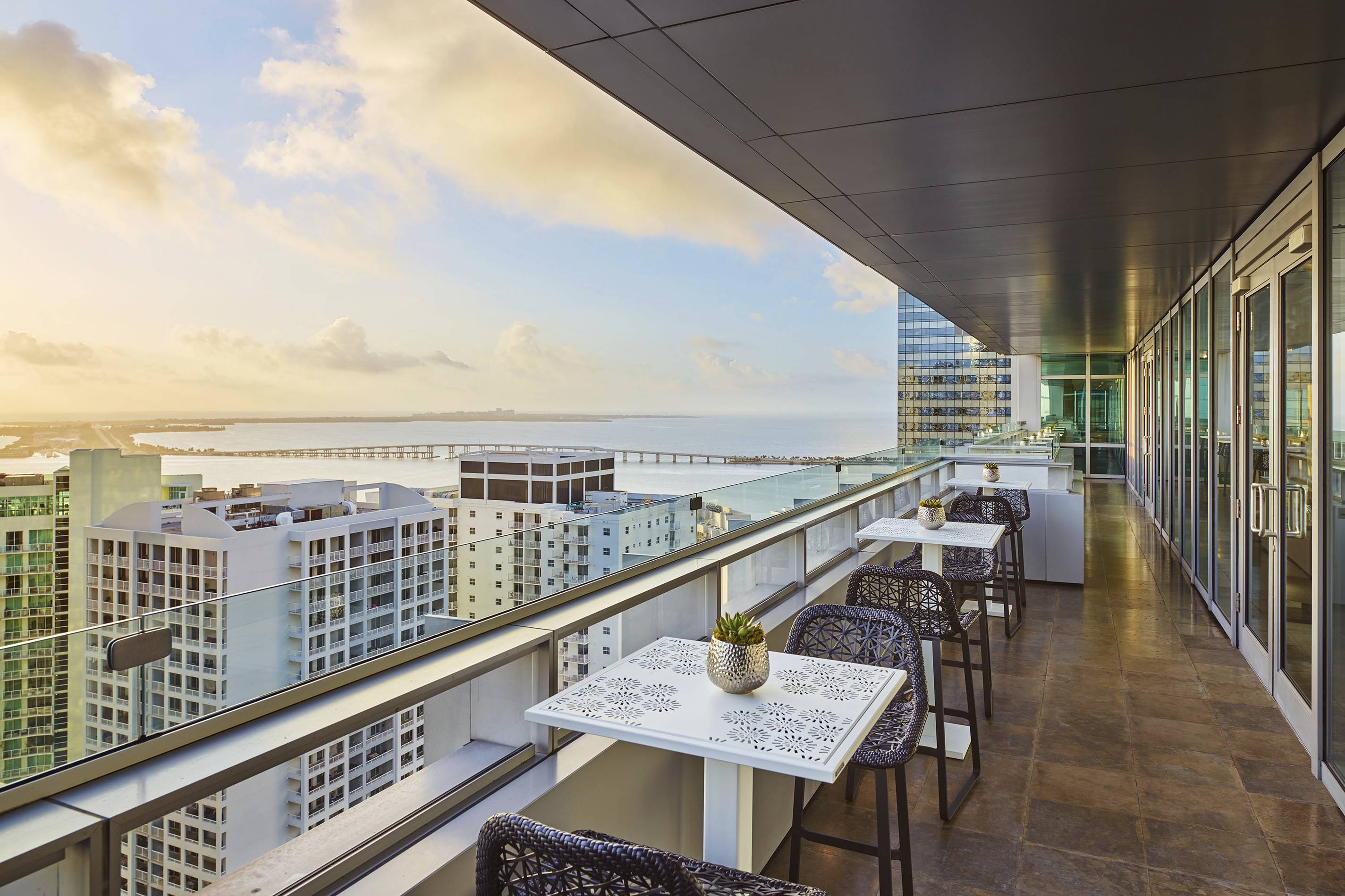 Hotel AKA Brickell: Miami's New Luxury Hotel Experience