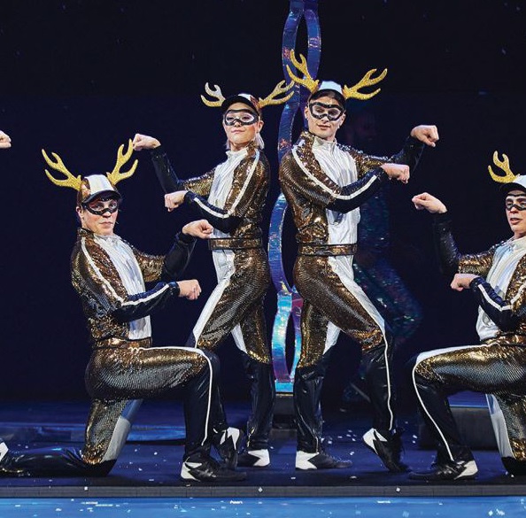 Top 6 Festive Chicago Holiday Shows: 2023 Must-See Events