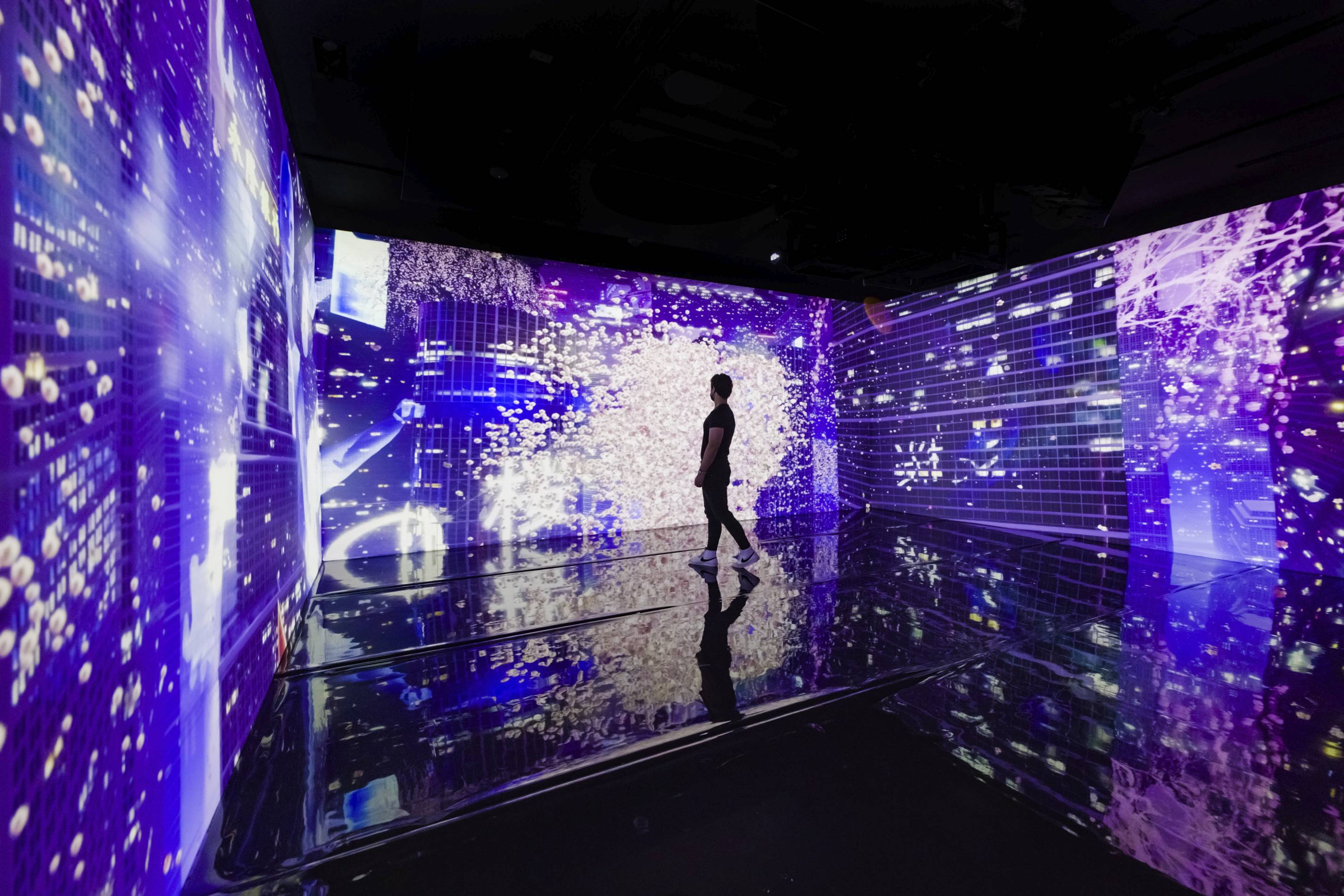 ARTECHOUSE Miami: Explore Renewal 2121 Exhibition