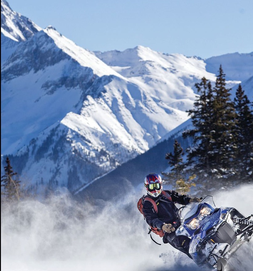 Telluride: A Skier's Paradise with Stunning Views