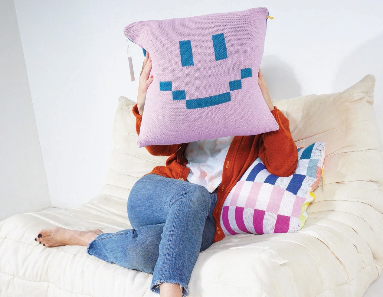 Top 8 Trendy Pillows to Elevate Your Home Decor This Season