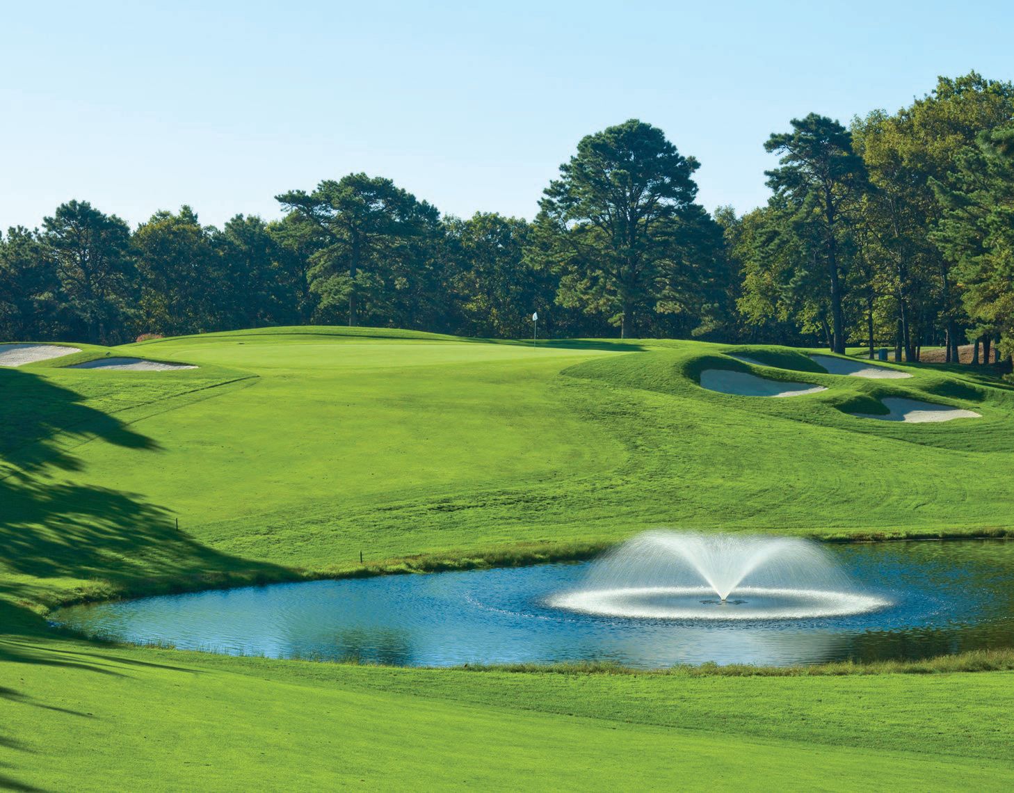 Discover Westhampton Beach: Dining, Shopping & Attractions