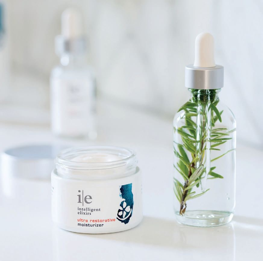 Intelligent Elixirs: Clean, Effective Skincare Solutions