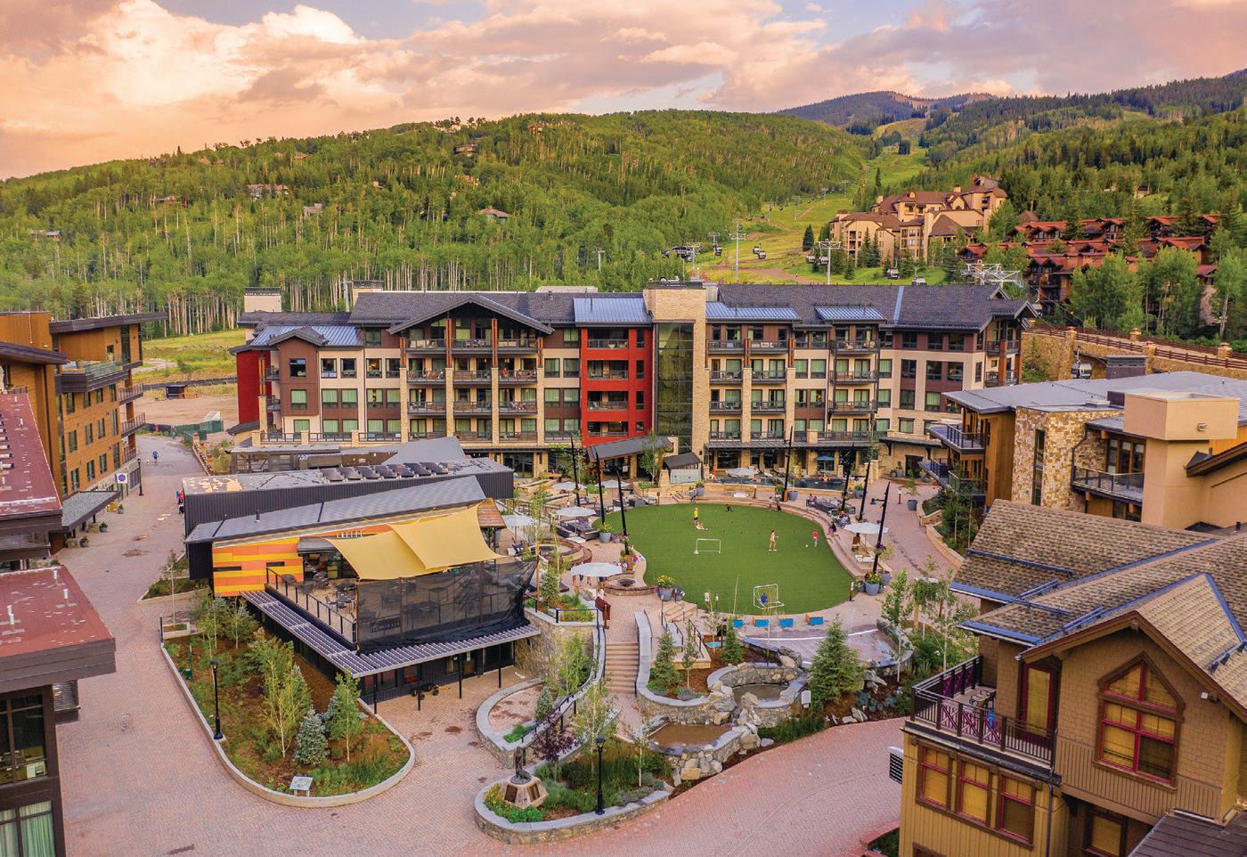 Snowmass Summer Festivals: Music, Art, & Balloons Await!