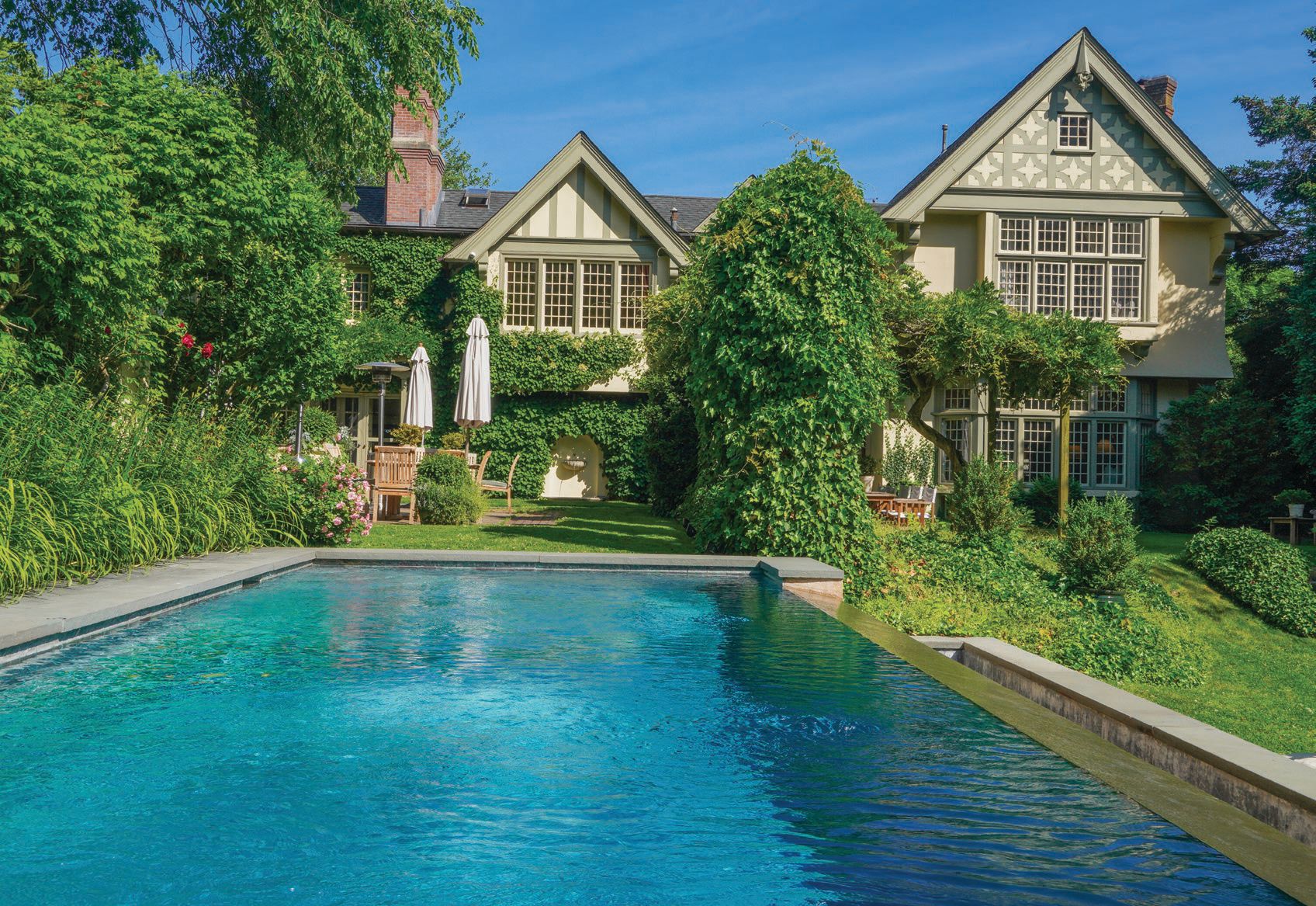 Baker House 1650: Historic Luxury in the Heart of Hamptons