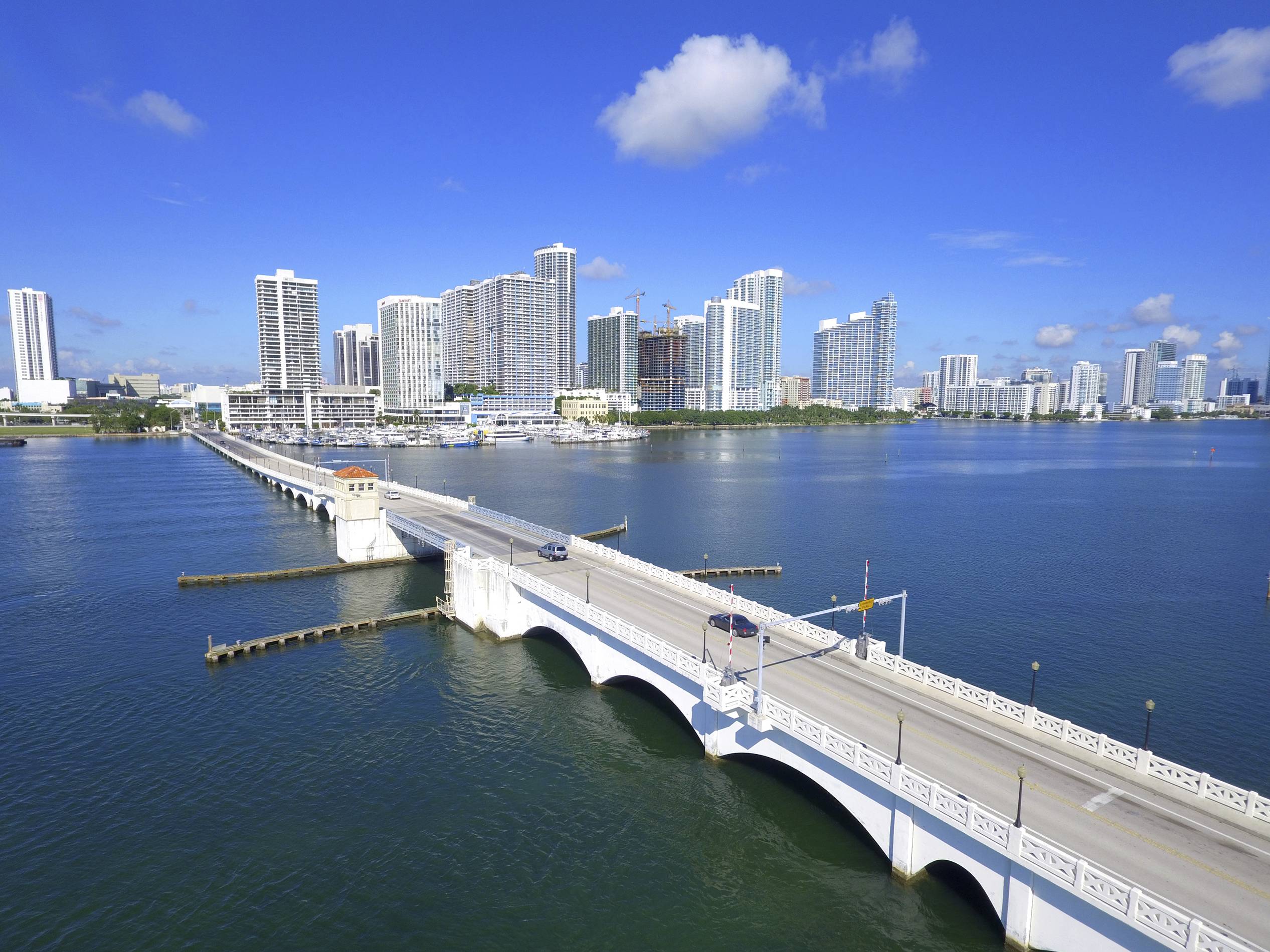 Scenic Drives in Miami: Explore Stunning Routes