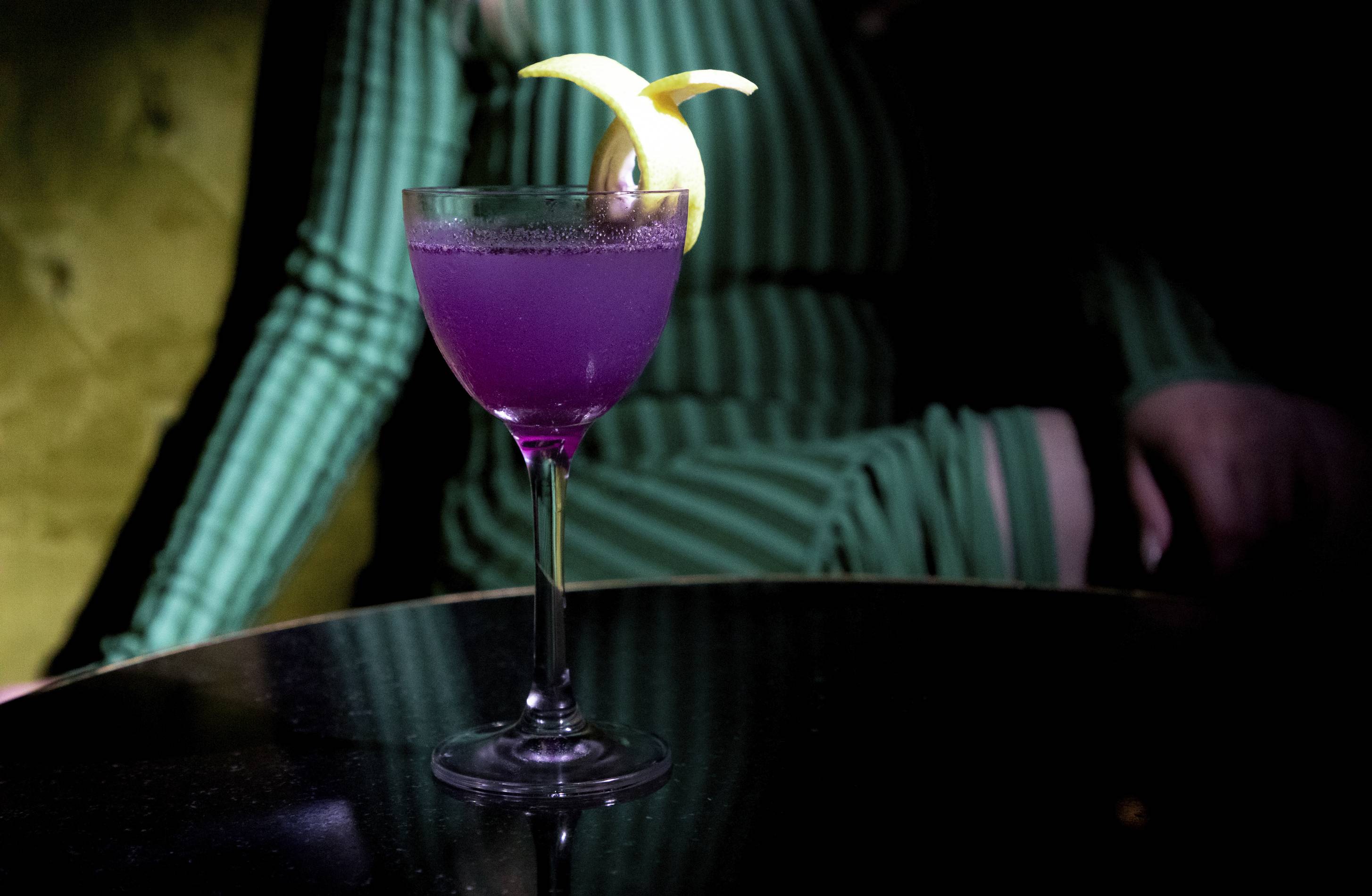 Discover Anna May Bar: A Chic Tribute at Crustacean BH