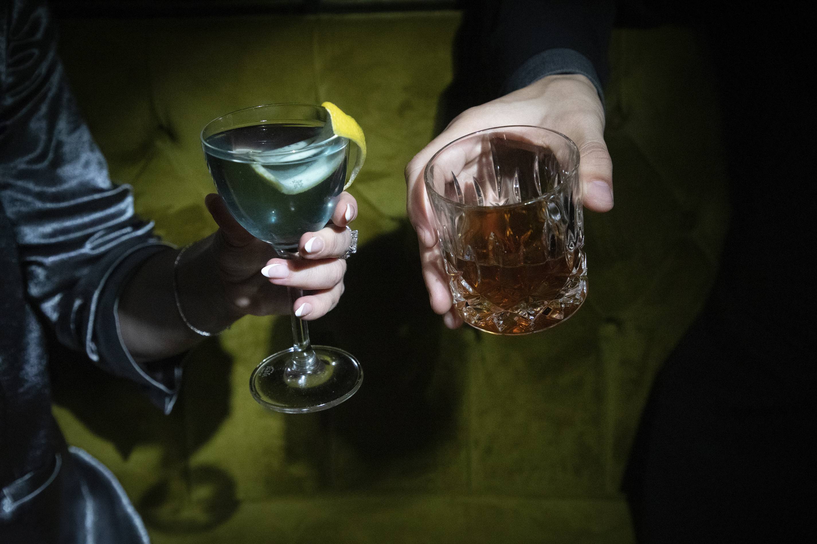 Discover Anna May Bar: A Chic Tribute at Crustacean BH
