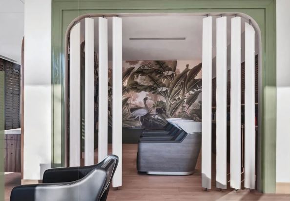 Peter Moodley Unveils Stylish Peter Alexander Salon in Miami