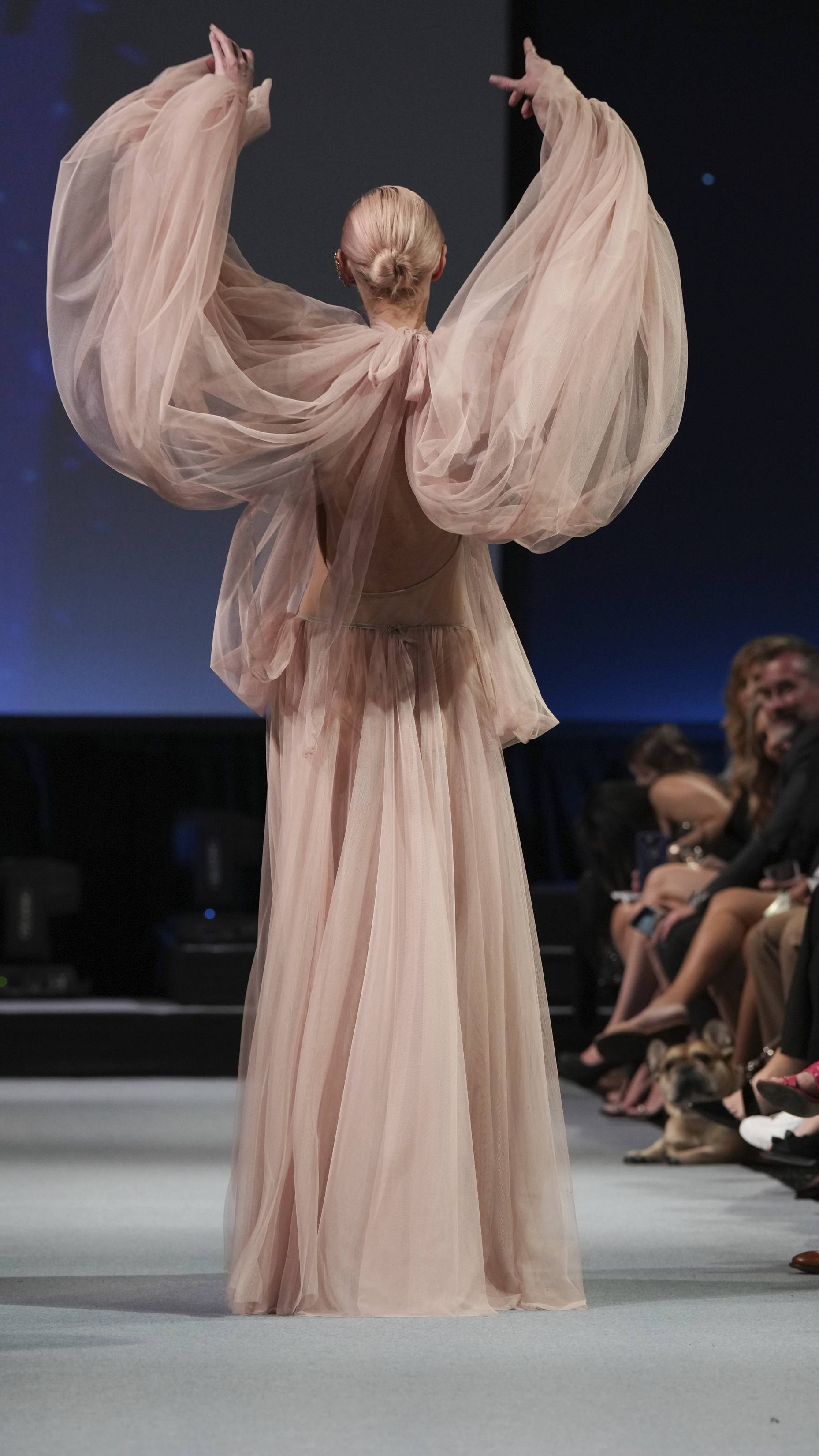 Michael Costello Shines at Palm Springs Fashion Week