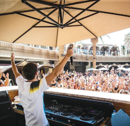 Pool Season in Las Vegas: Top Dayclubs to Enjoy