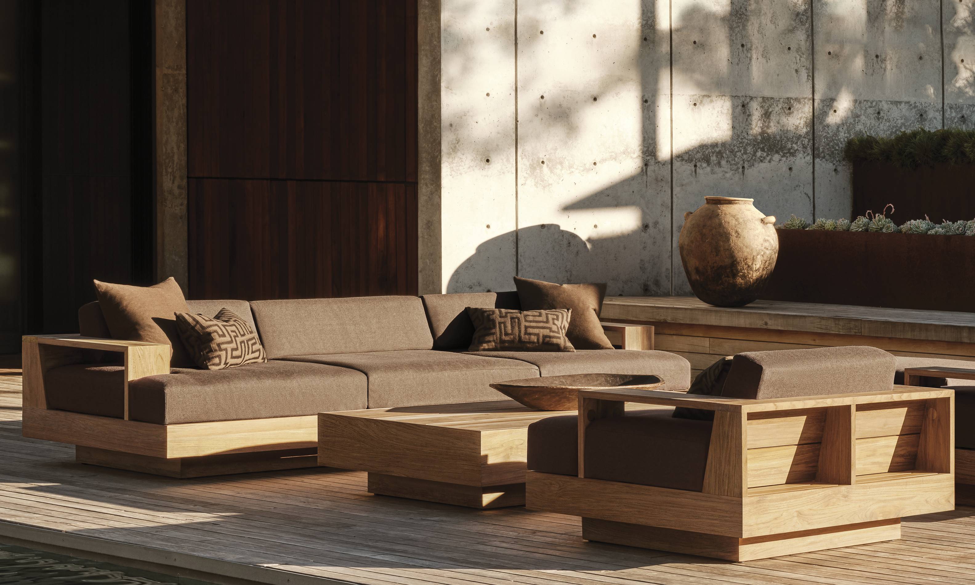 Outdoor Couches That Elevate Your Summer Experience