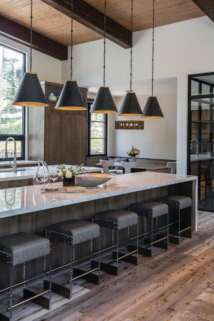 Breckenridge Home: Luxurious Design with Nature